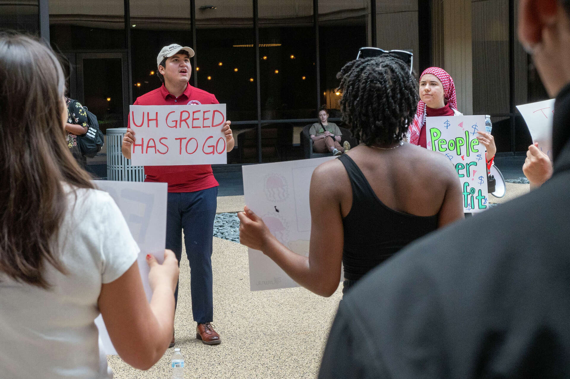 UH regents tables proposal on student fee reduction to athletics