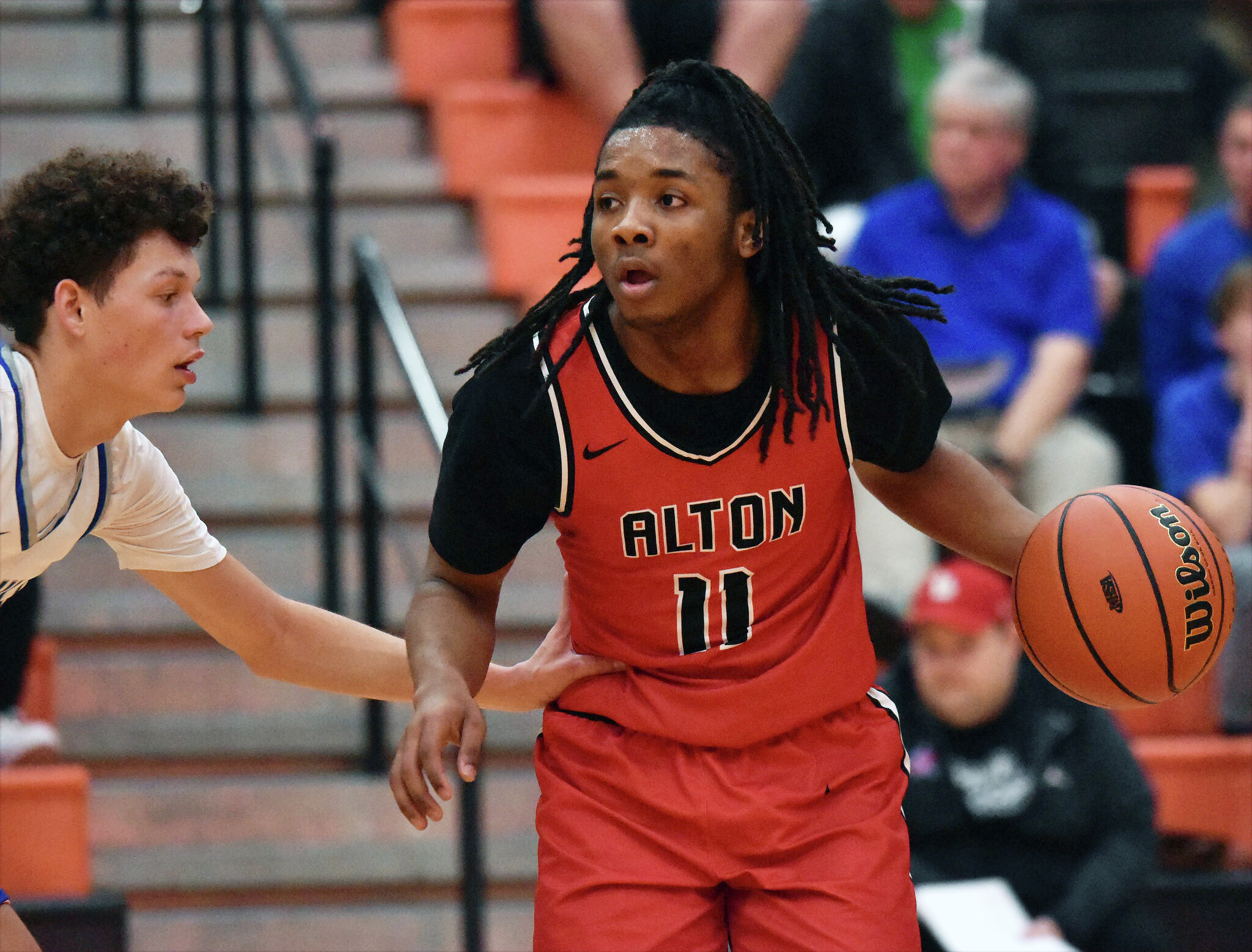Alton Redbirds win in overtime against Decatur MacArthur