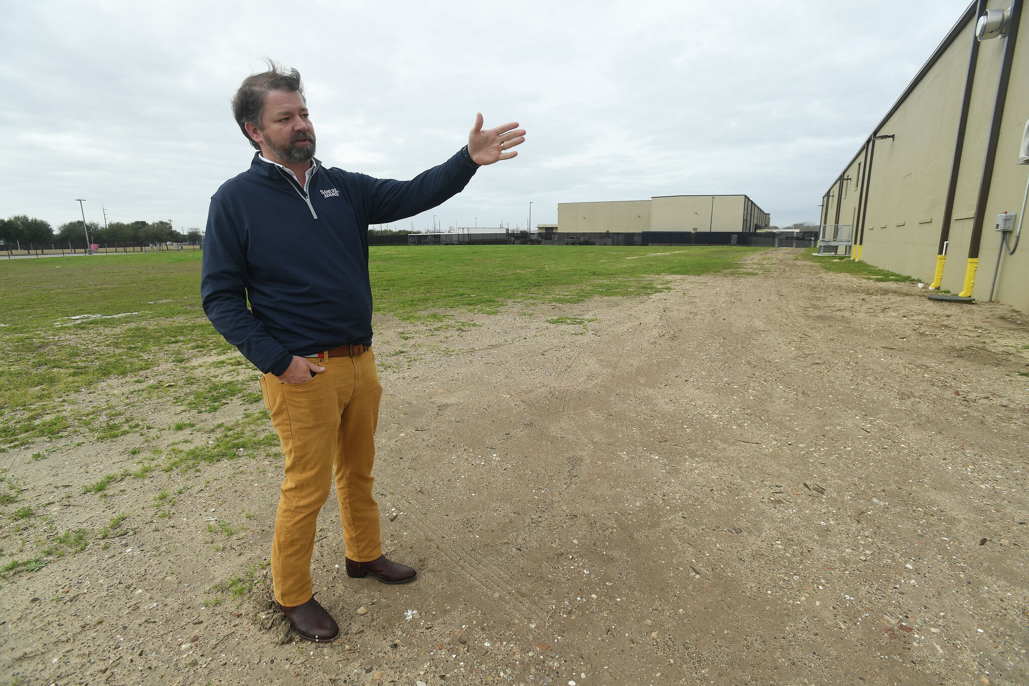 Giglio warehouse to give 6 artists an 8,000-square foot canvas