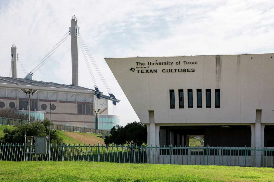 Downtown San Antonio Spurs arena one step closer to reality