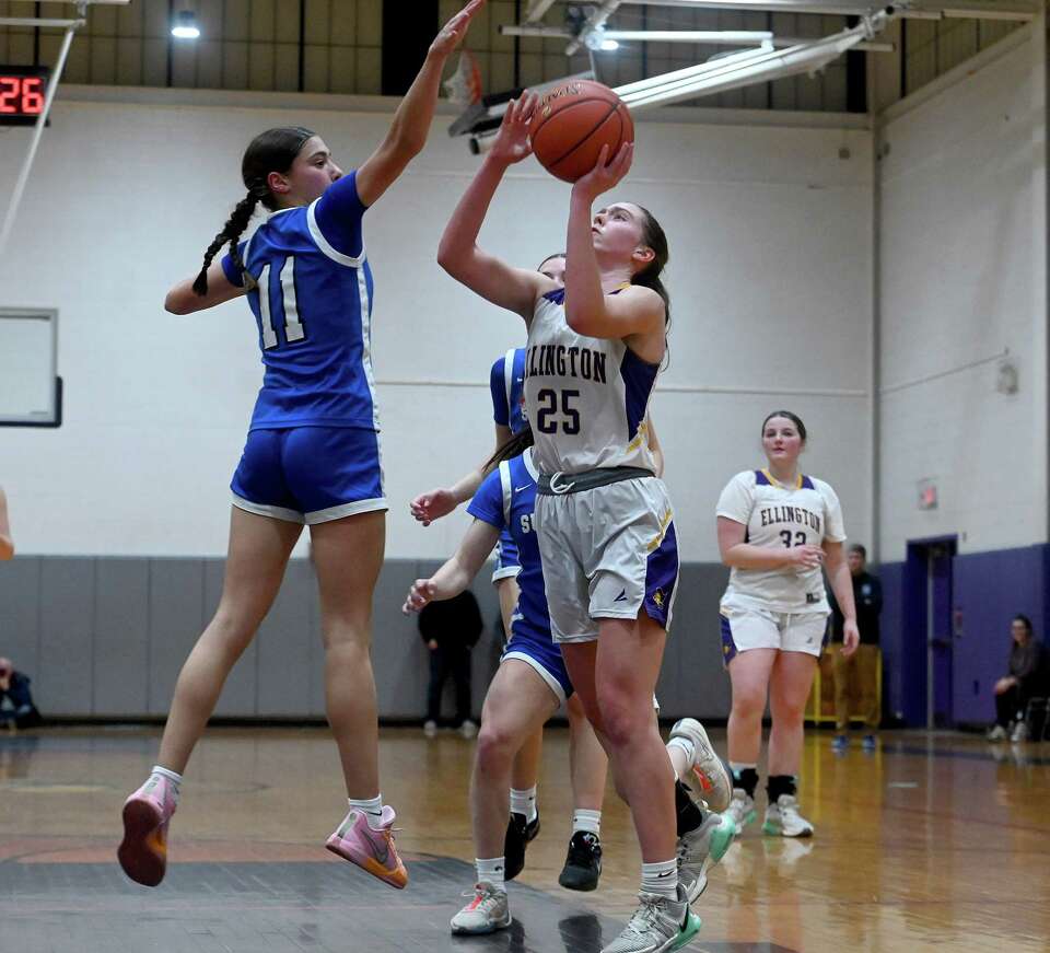 Ellington holds off Suffield to capture NCCC tournament crown