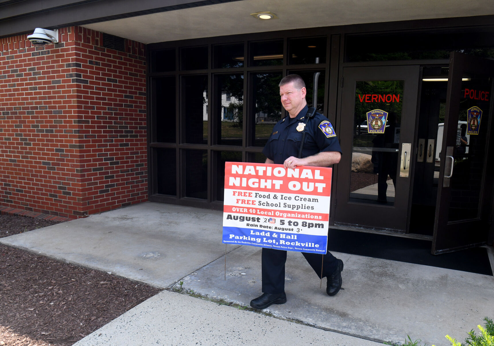 Ellington hiring retiring police chiefs for other municipal positions