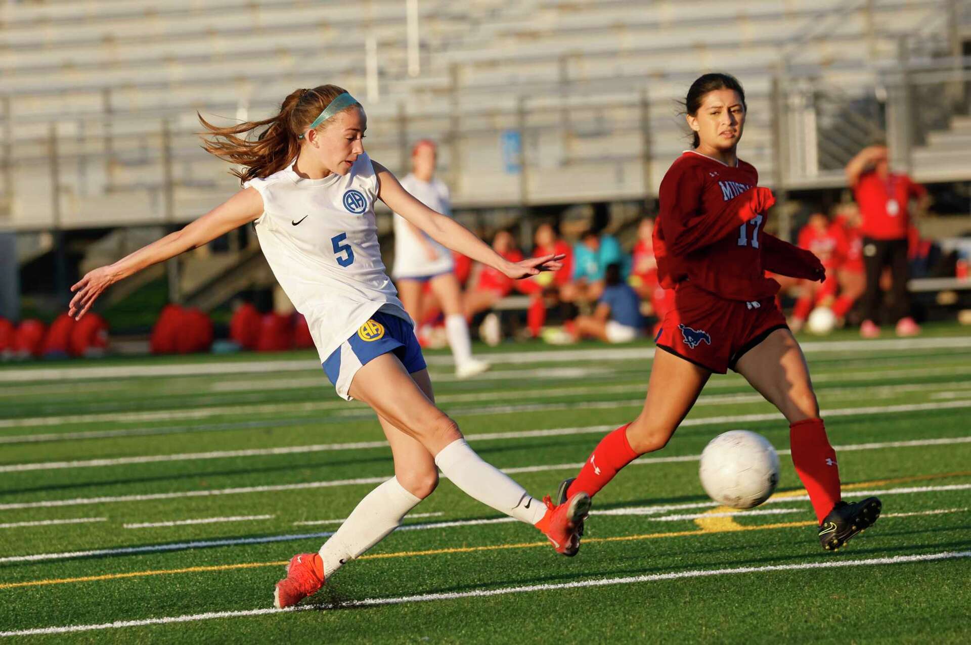 Holly Nash leads Alamo Heights girls soccer over Jefferson