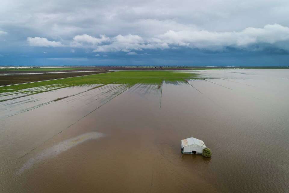 California's Tulare Lake is gone after a year of floodwaters