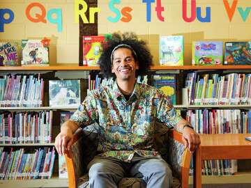 Popular Bay Area librarian resigns for his mental health