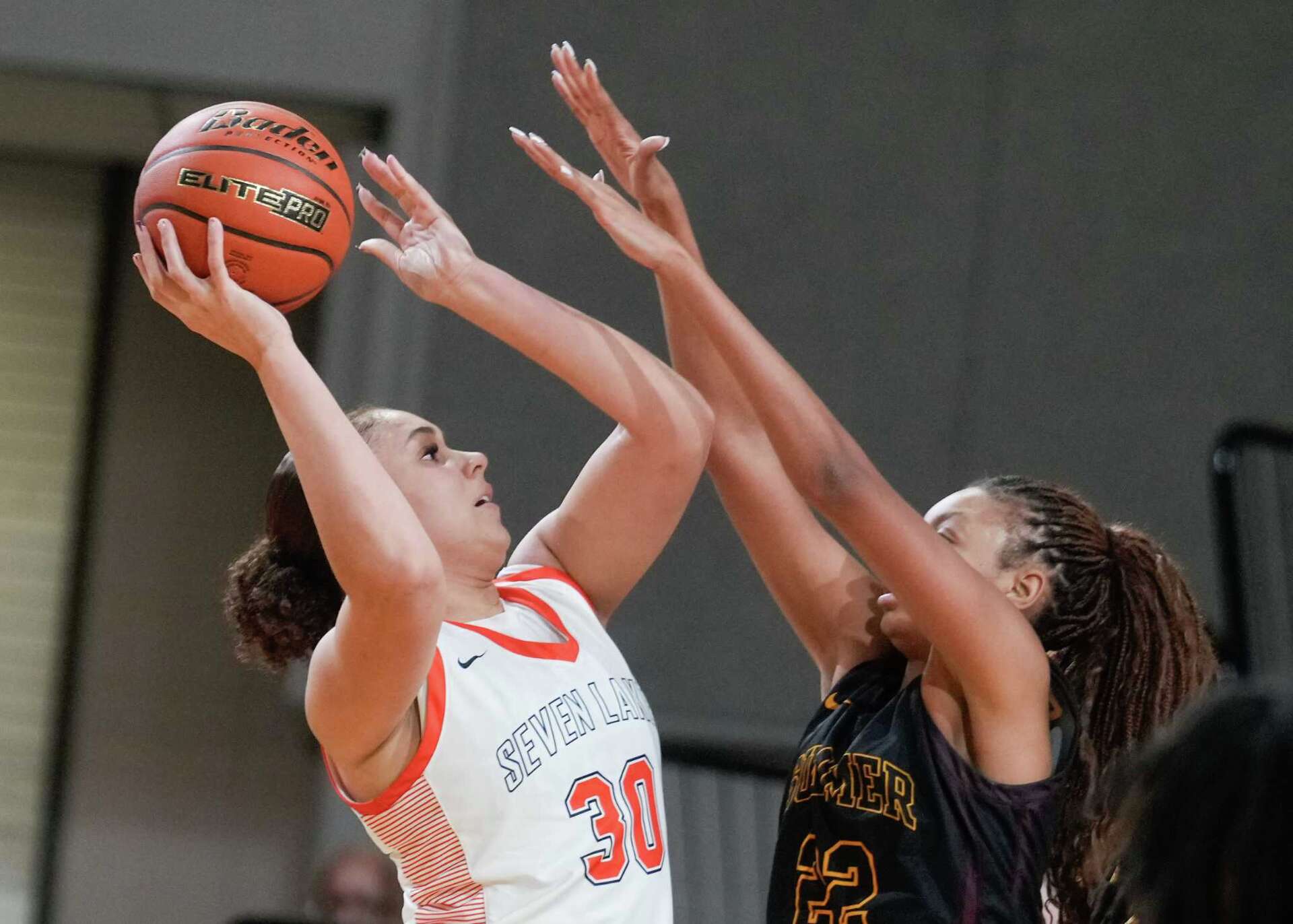 Girls basketball: Summer Creek Bulldogs top Seven Lakes Spartans