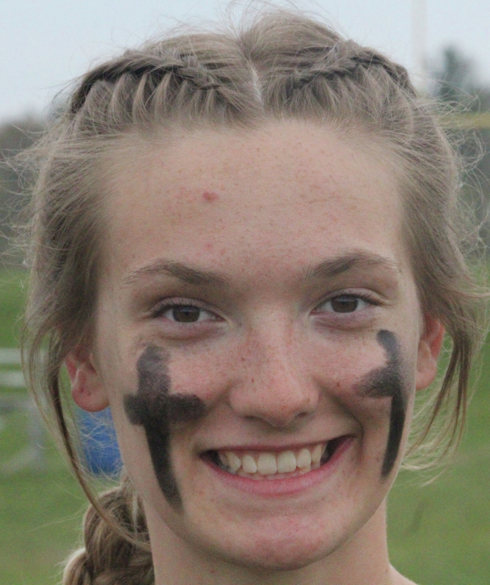 Former BR rightfielder Hanna Smith collects two hits