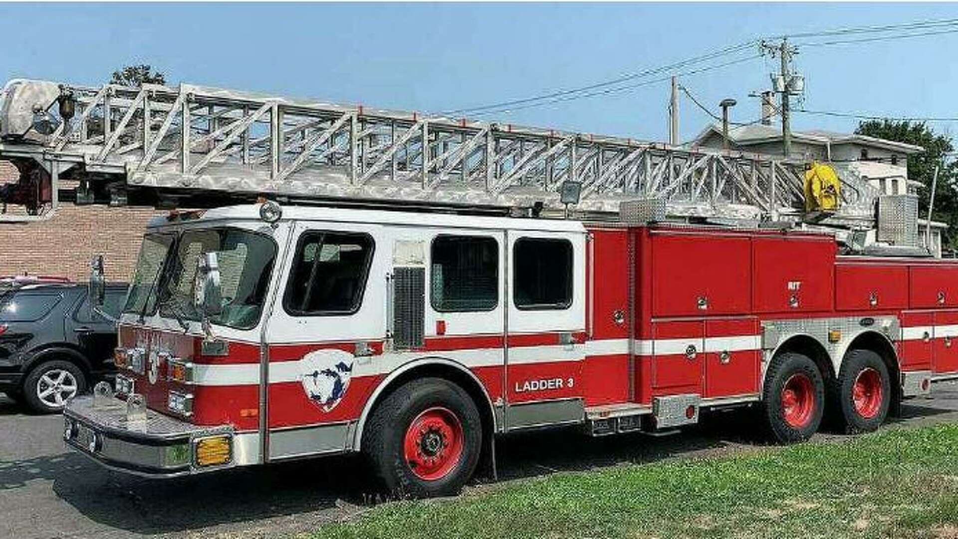 New Britain officials: Crews battle fire in Hurlburt Street apartments