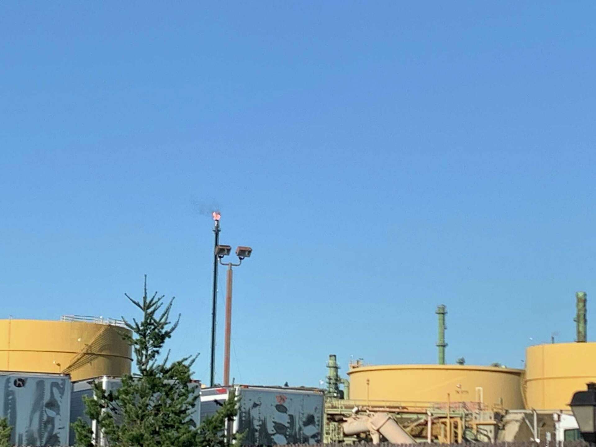 Cleanup operations ‘mostly done’ at Bay Area refinery after flaring