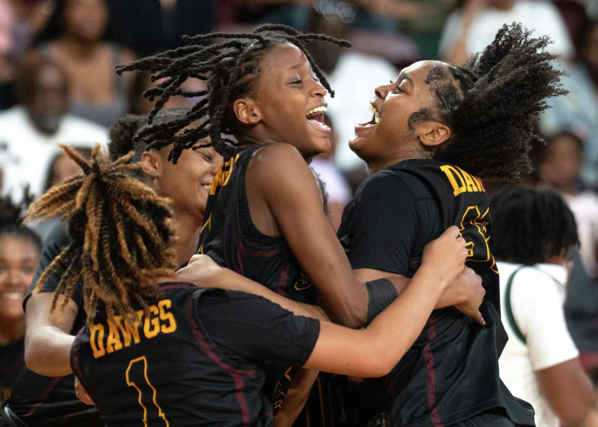 Girls basketball: Summer Creek Bulldogs top Hightower Hurricanes