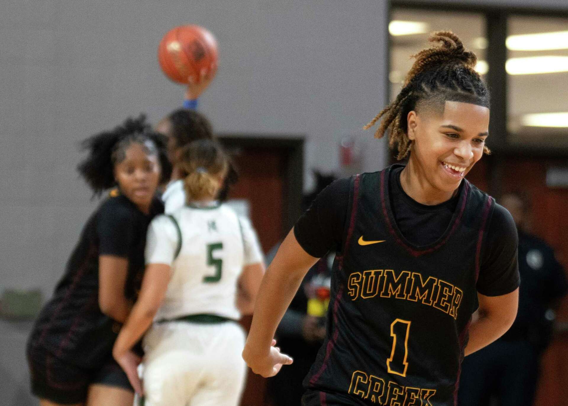 Girls basketball: Summer Creek Bulldogs top Hightower Hurricanes