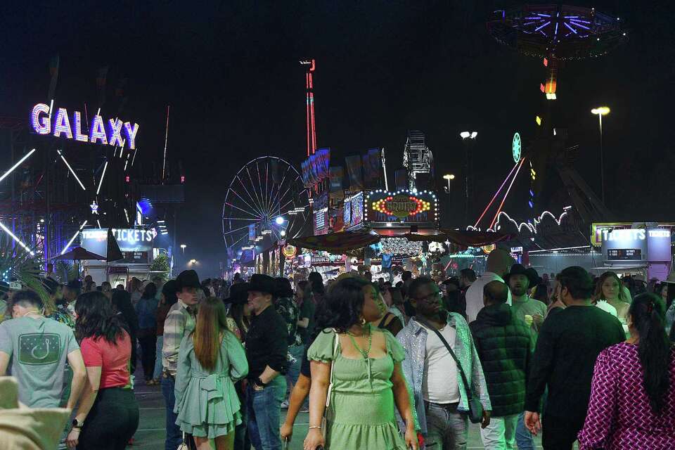 Houston Rodeo: Half-price carnival ticket packs and other deals