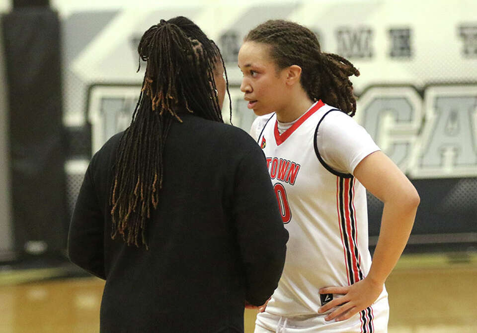 Fans show up, so do Redbirds to win first sectional title