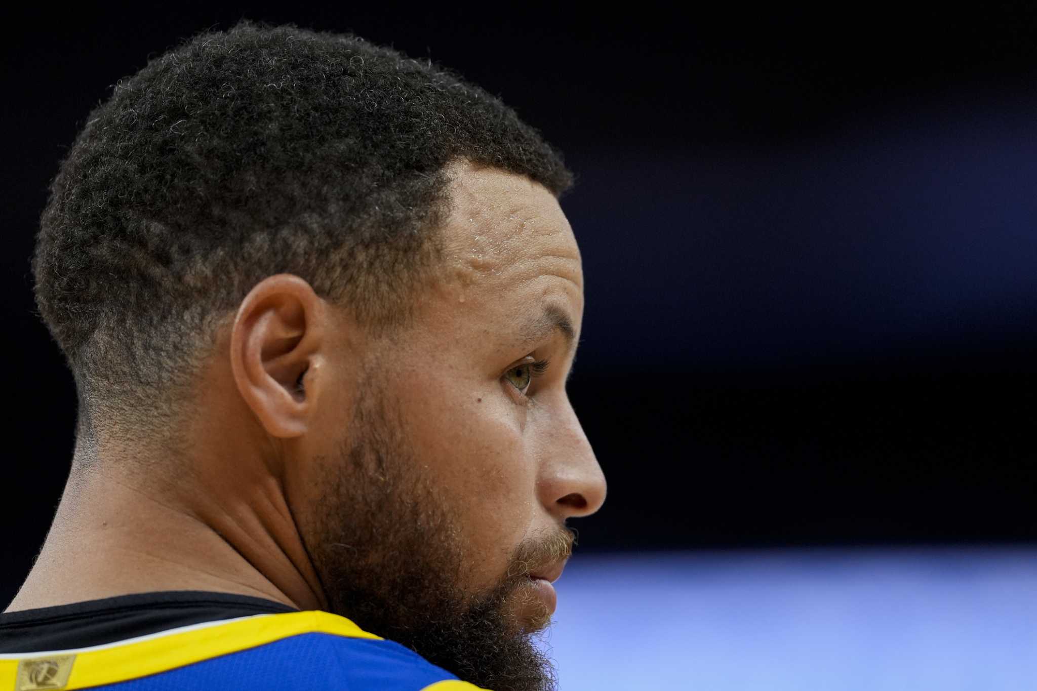 Warriors’ Curry looks tired to his coach. Will Paul’s return help?