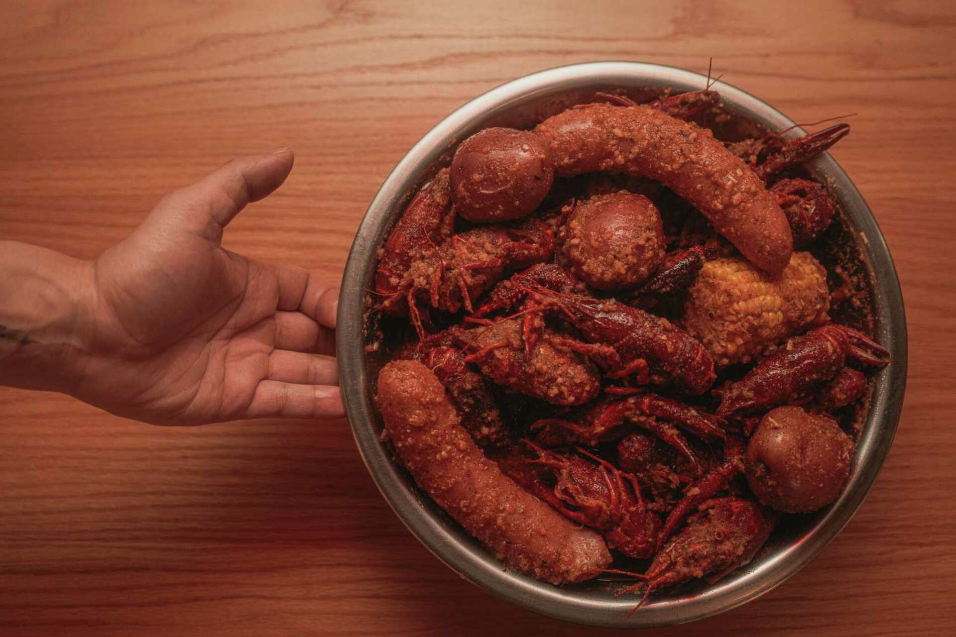 Best crawfish deals in Houston can be found with free app