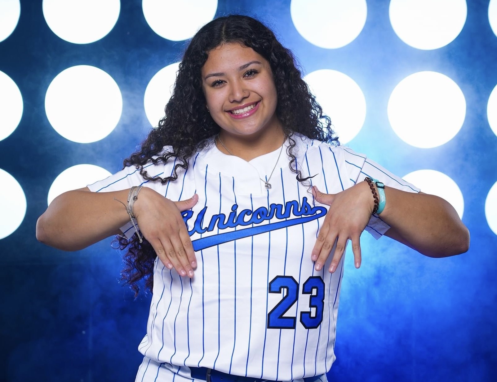 New Braunfels' Izzy Cruz named E-N softball Player of the Week