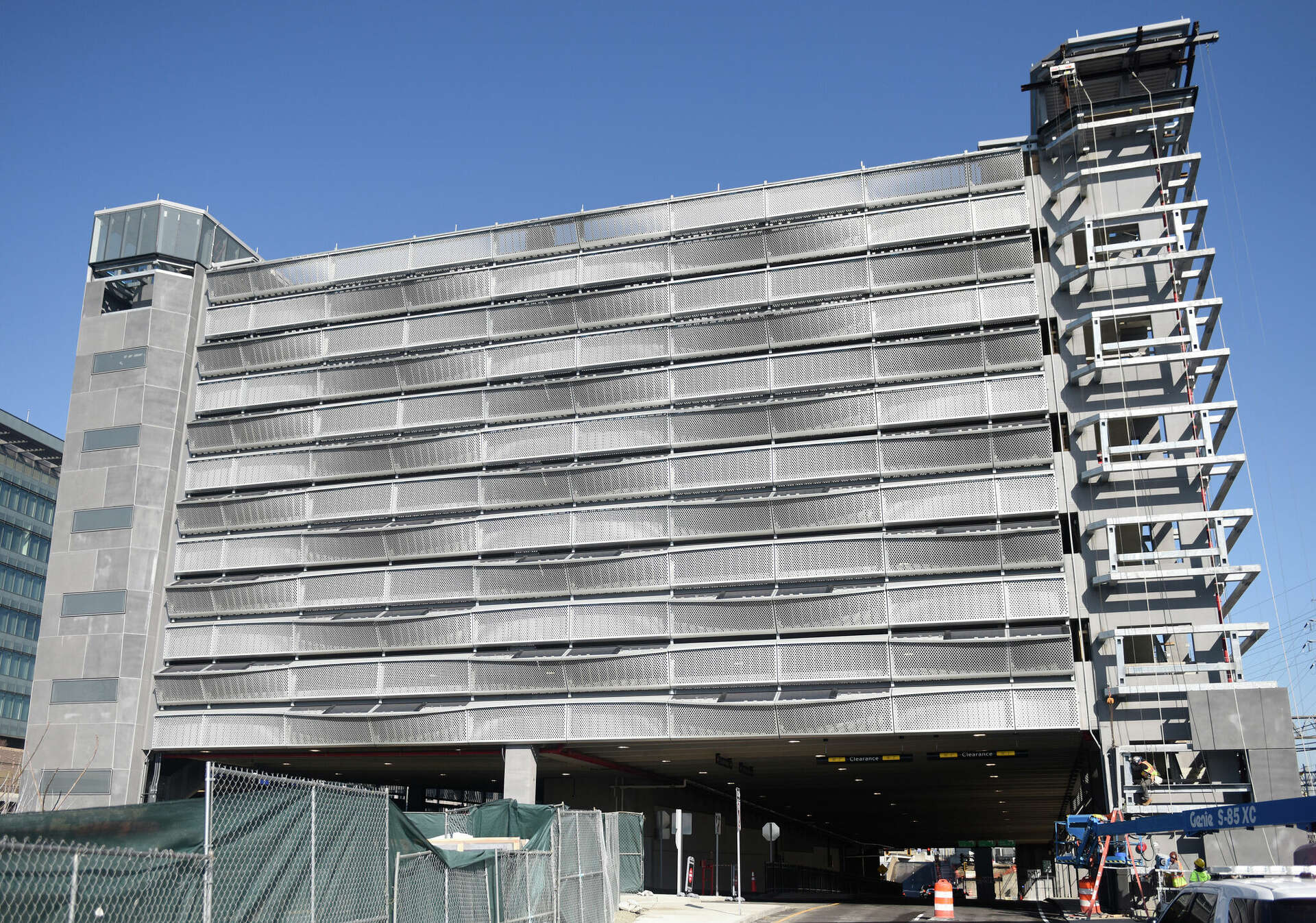 Stamford train station's new parking garage finally opens