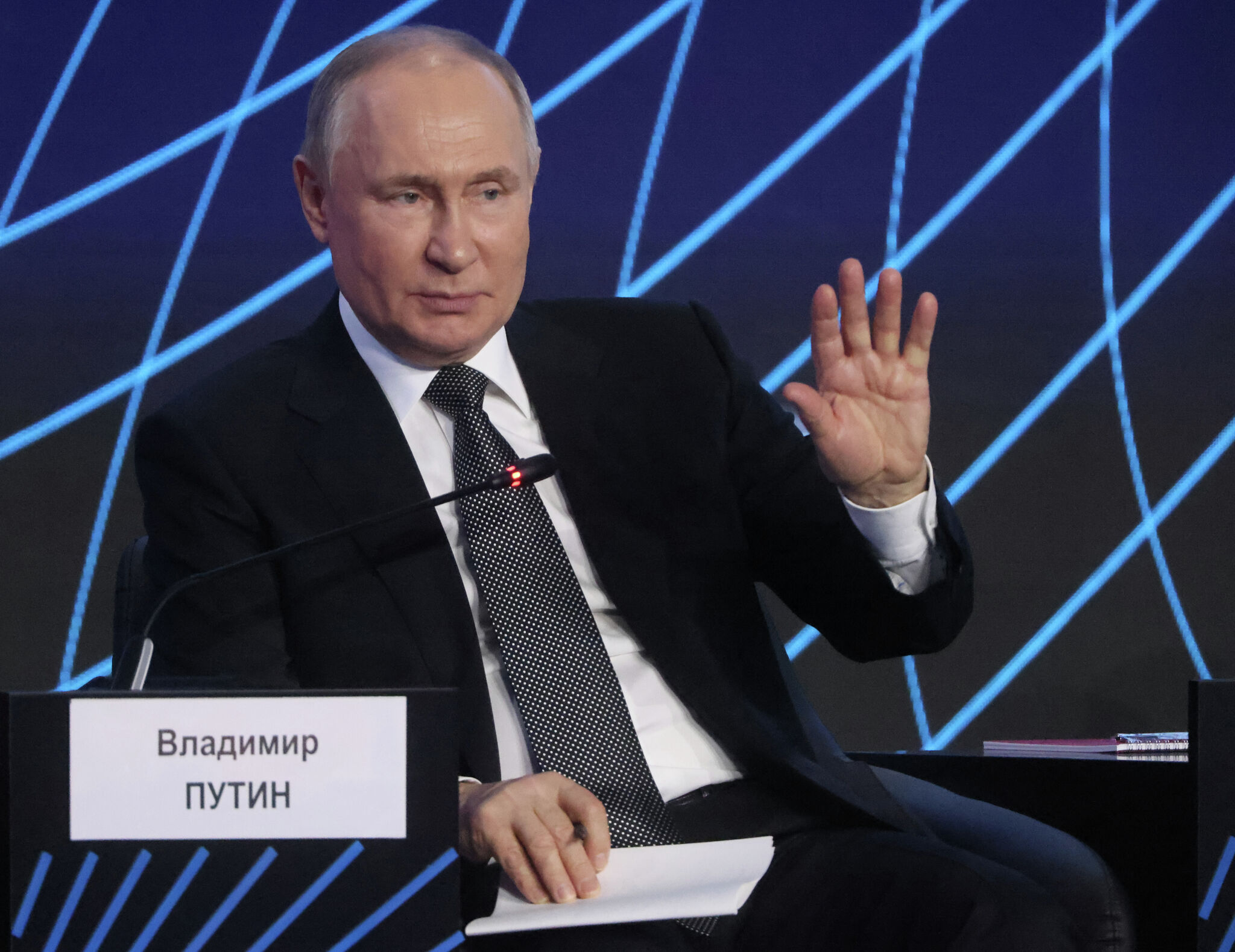 Russian national arrested in Texas over sanctions violations