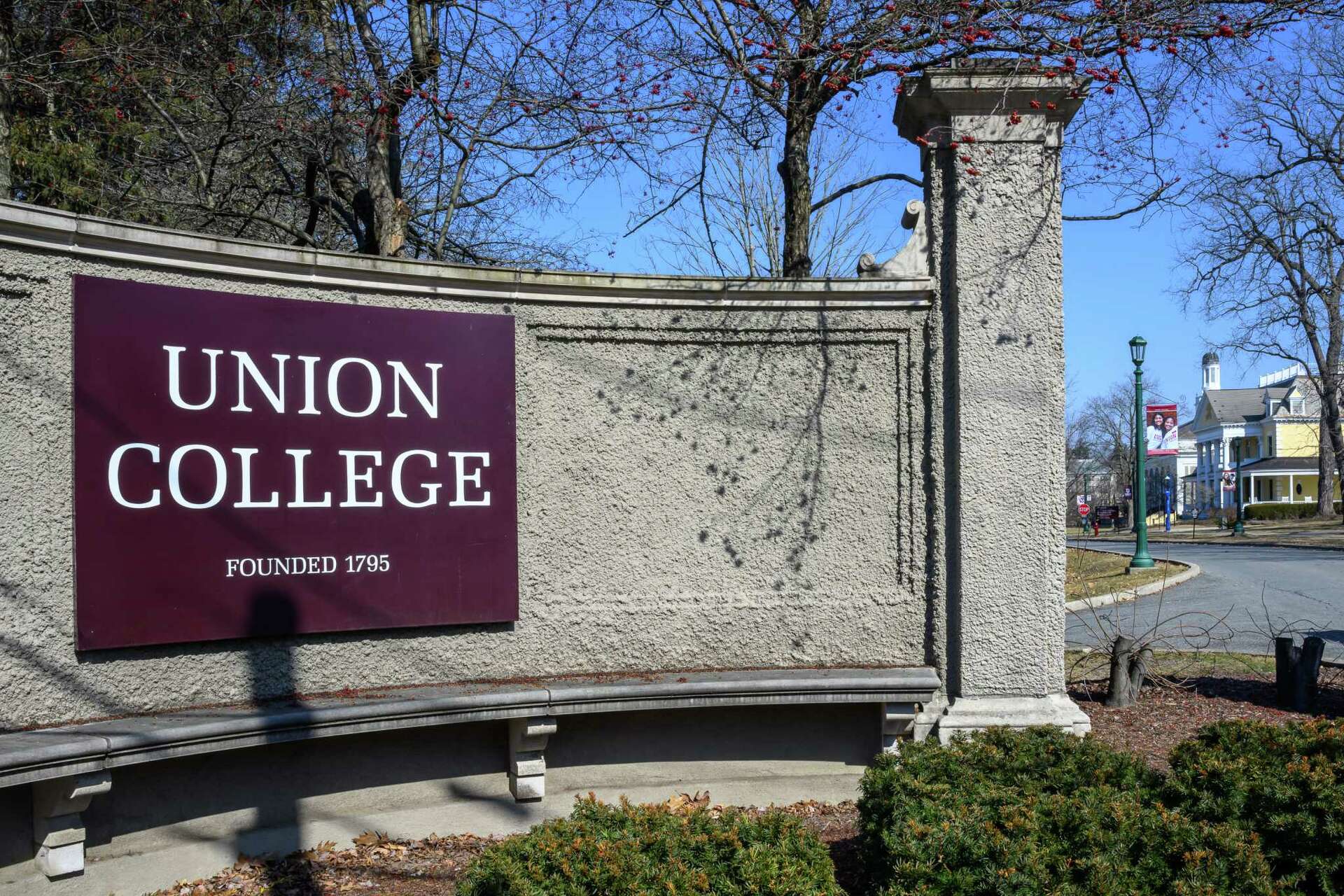 Union College given 'negative outlook' by credit analyst Moody's