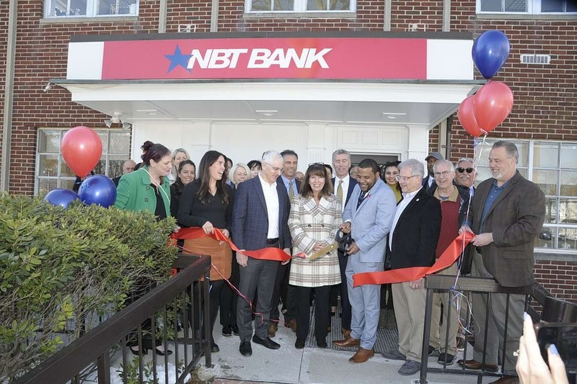 NBT Bank opens new West Hartford branch featuring a drive-thru