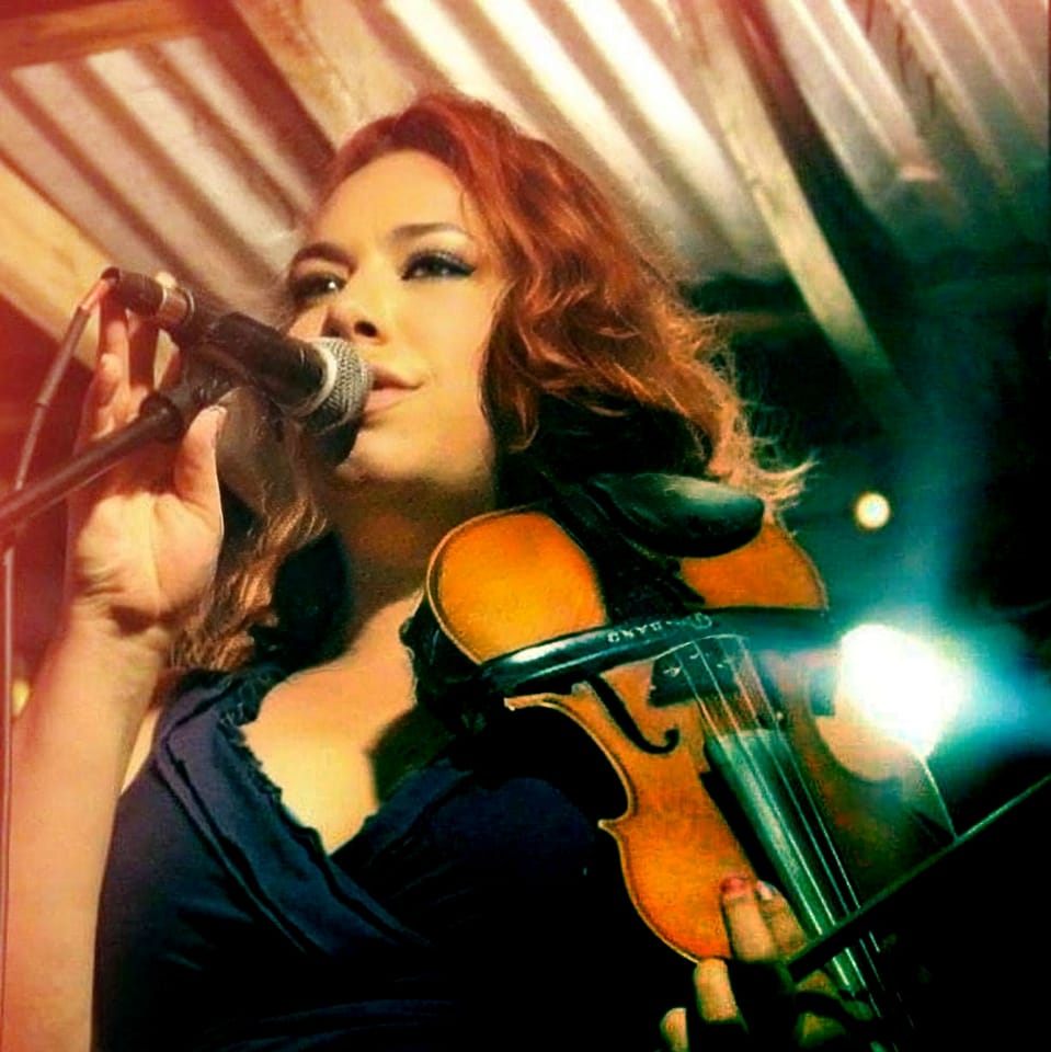 Erin Jo to energize Alton with live performance