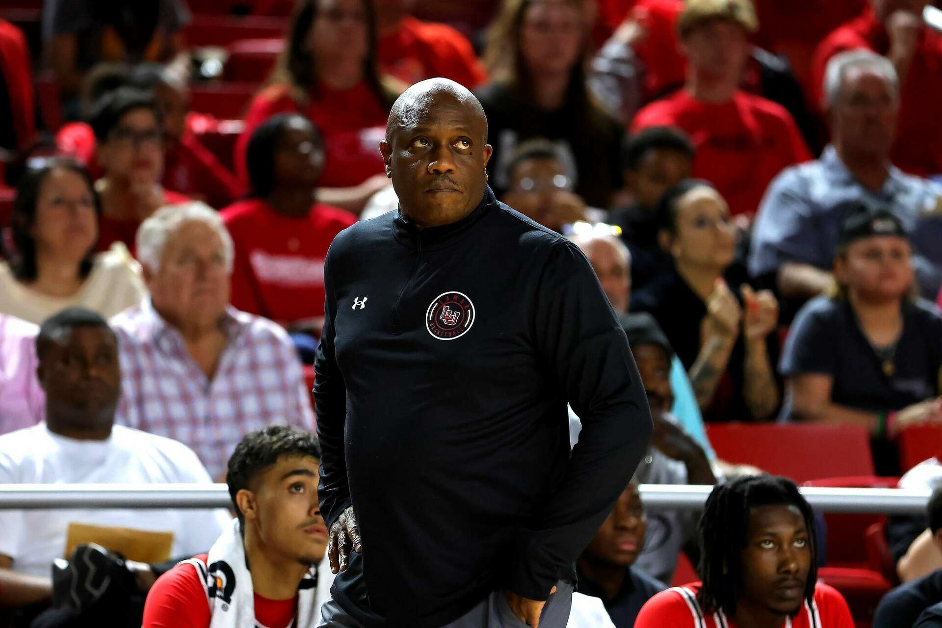 Lamar basketball coach Alvin Brooks reaches 100-win milestone
