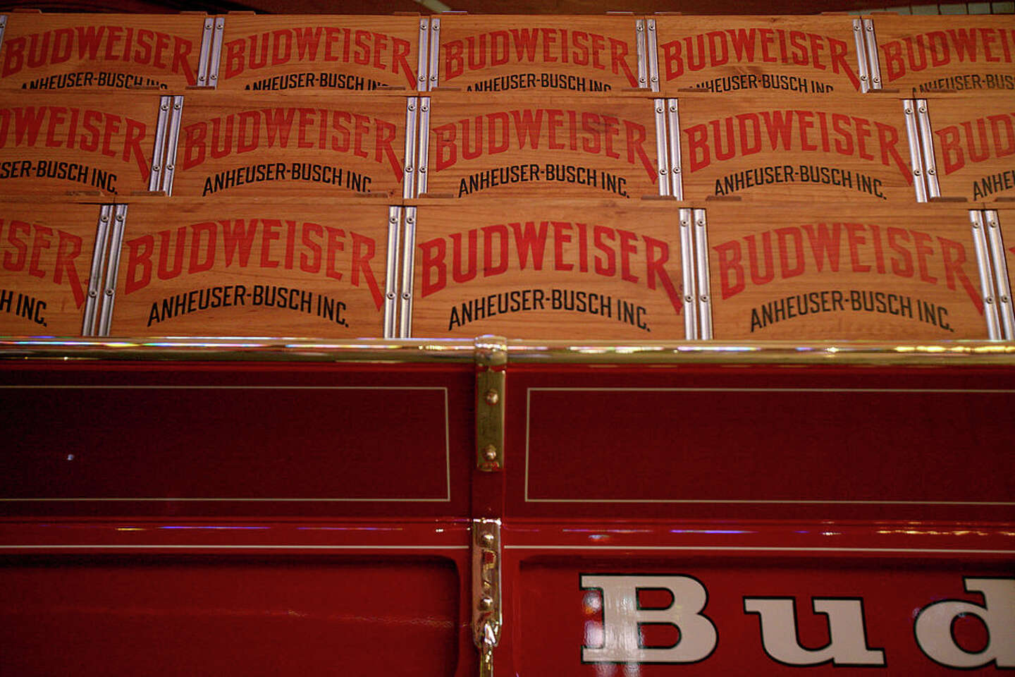 Anheuser-Busch, Teamsters union reach late agreement