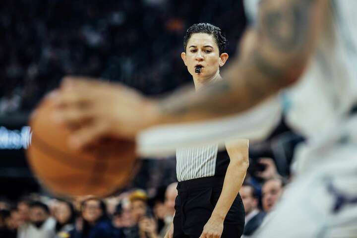 NBA’s first nonbinary referee, Che Flores, is choosing visibility