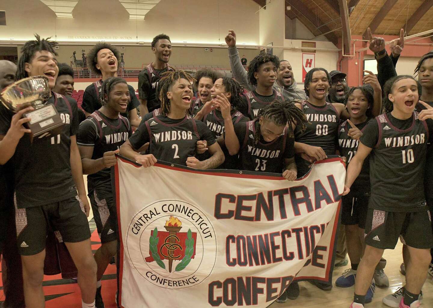 Central Connecticut Conference realigns into three 10-team divisions