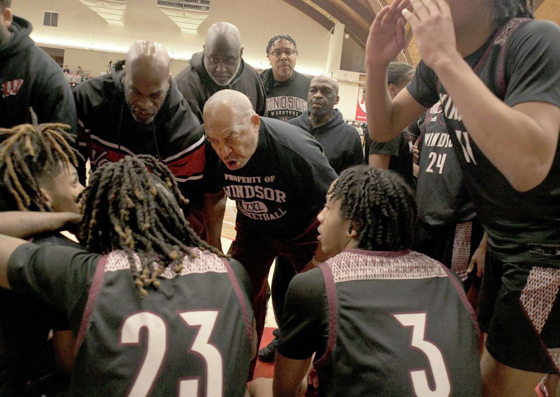 Basketball coaches Ken Smith, Ty Sullivan to vie for CIAC title.