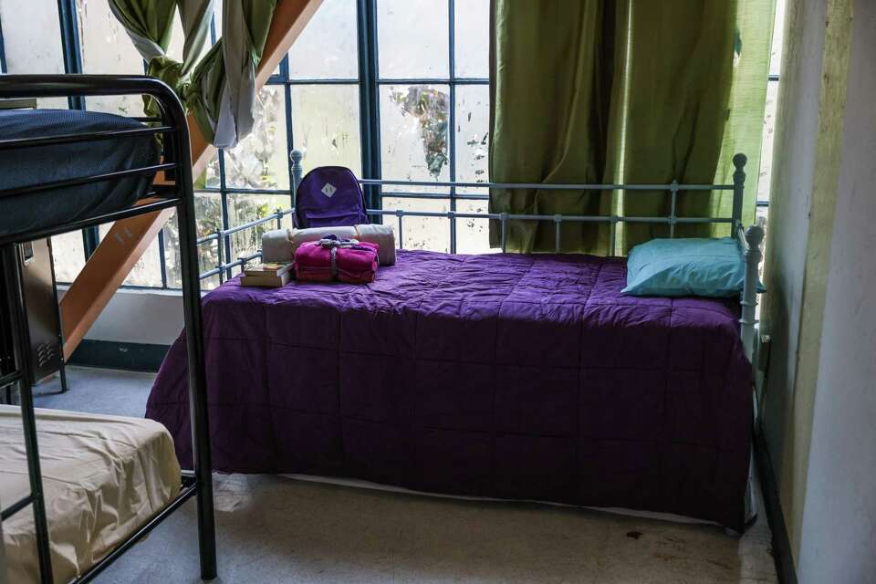 SF struggles to house homeless people despite more shelter beds