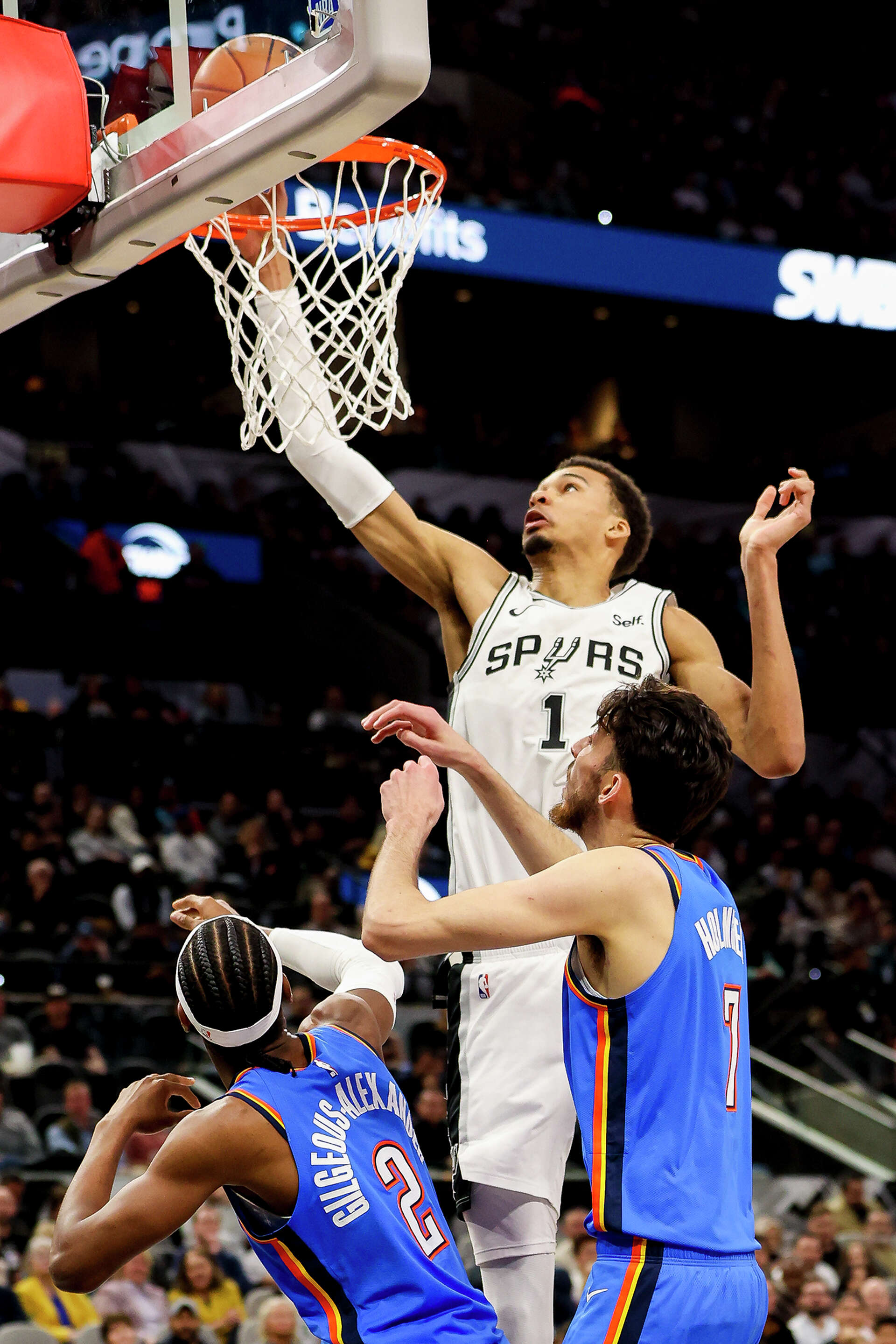 Spurs stun Thunder: 3 takeaways from their best win this season