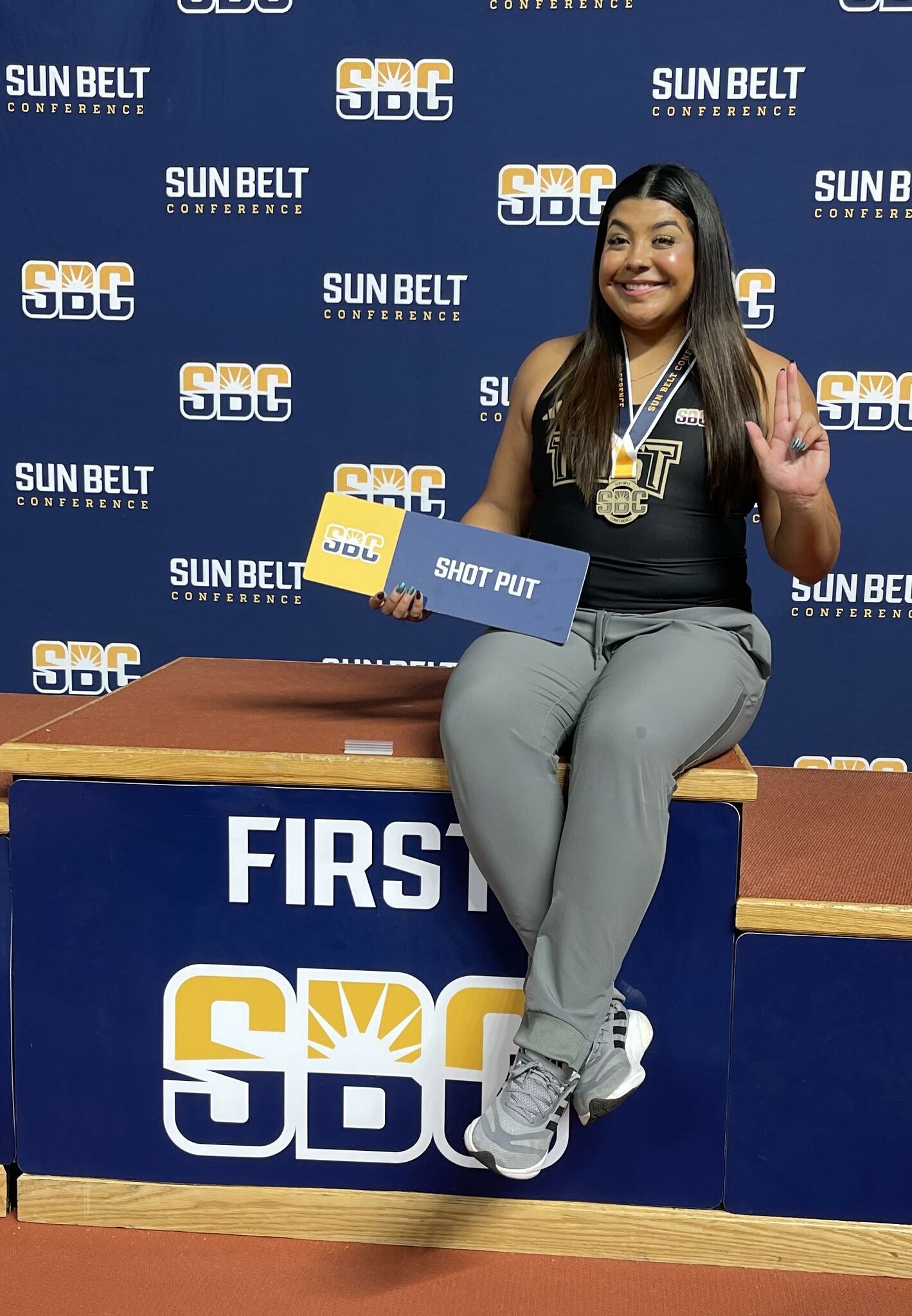 Laredo's Duron wins Sun Belt Conference shot put title for Texas State