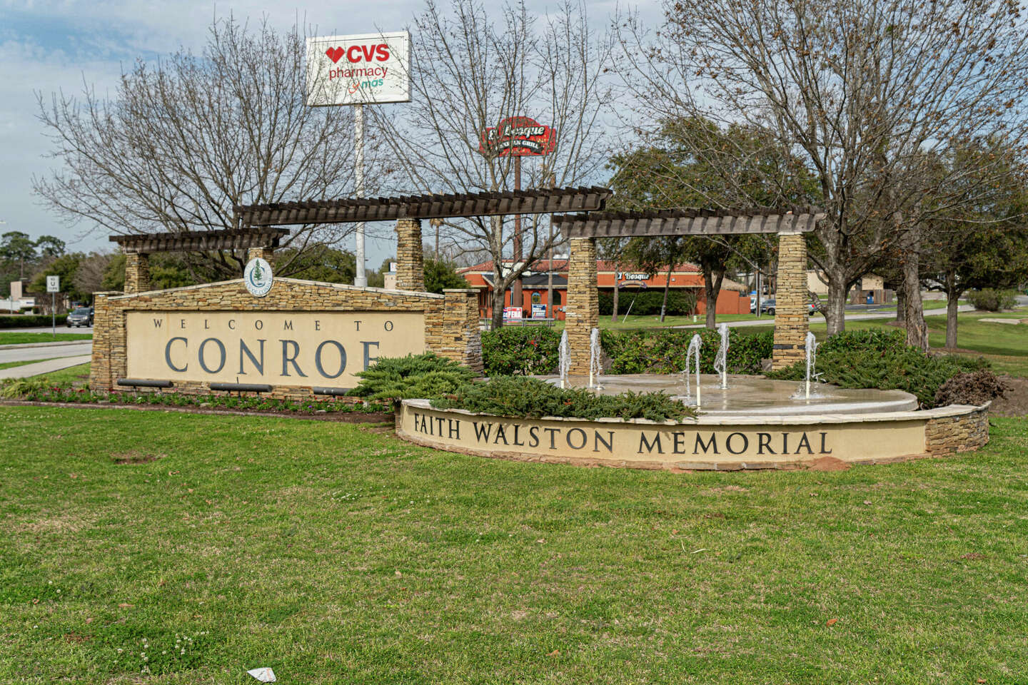 Faith Walston, Froncell Reece, Moores memorialized on Conroe entrances