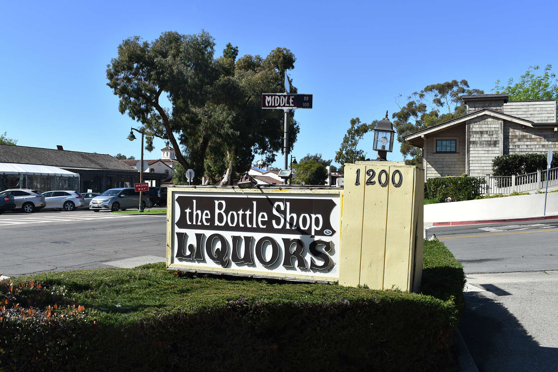 The newest hangout for billionaires? This California liquor store