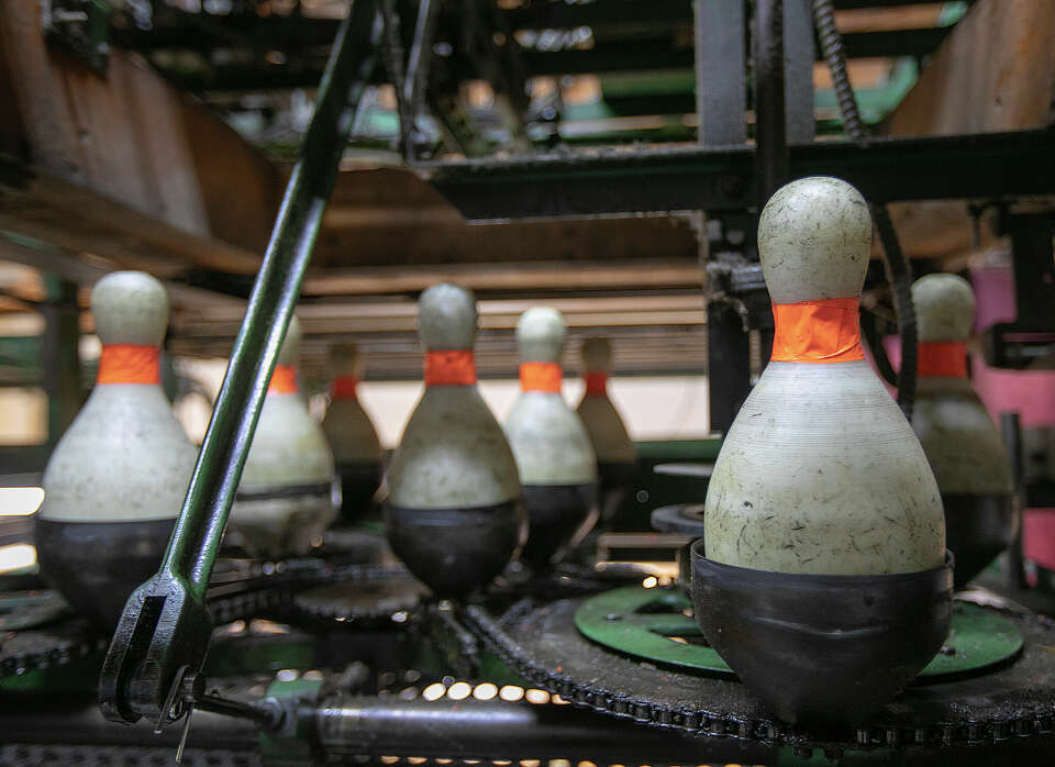 Devon Duckpin lanes' fate illustrates decline of bowling alleys