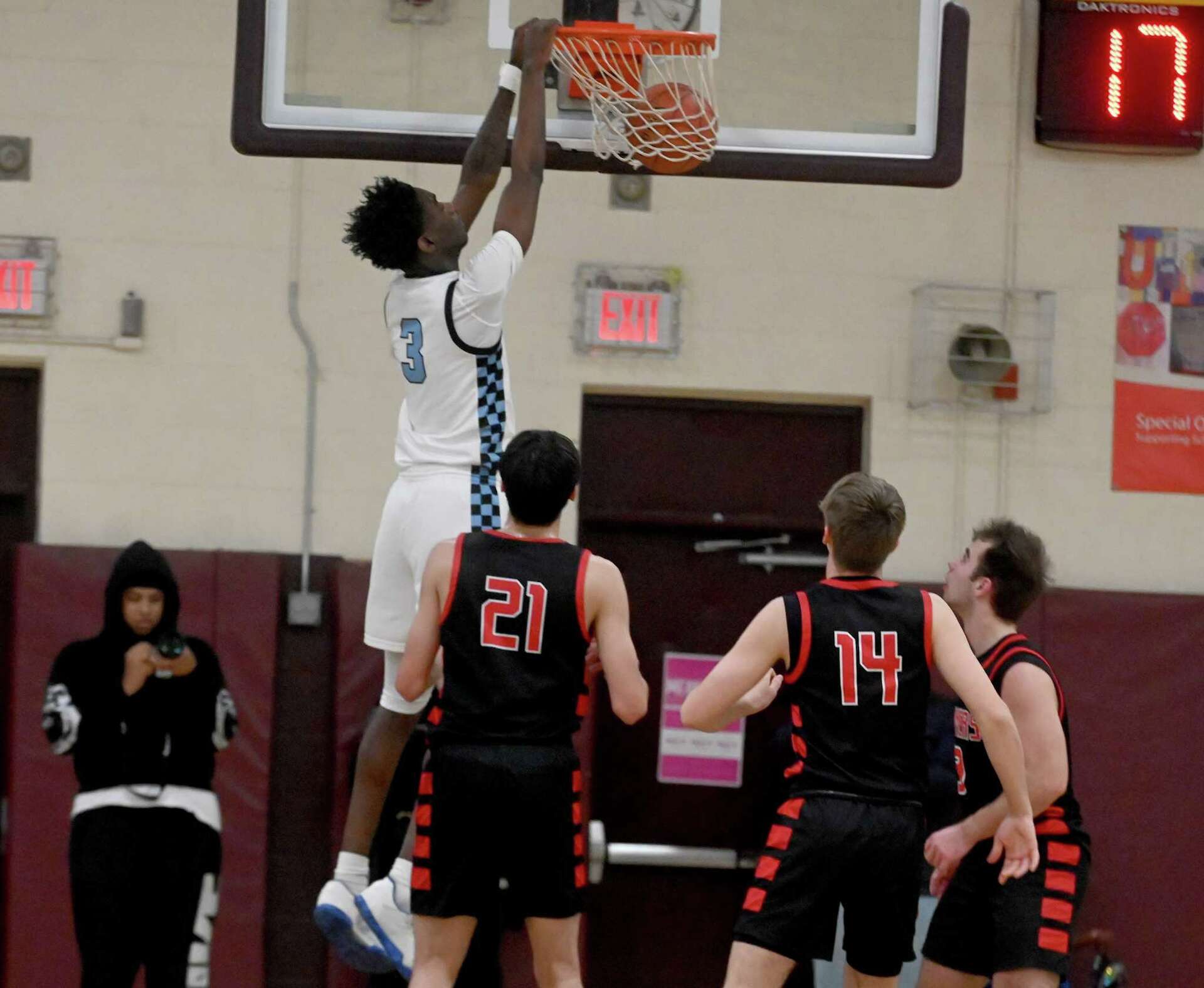 SMSA holds off Somers to retain NCCC tournament championship.