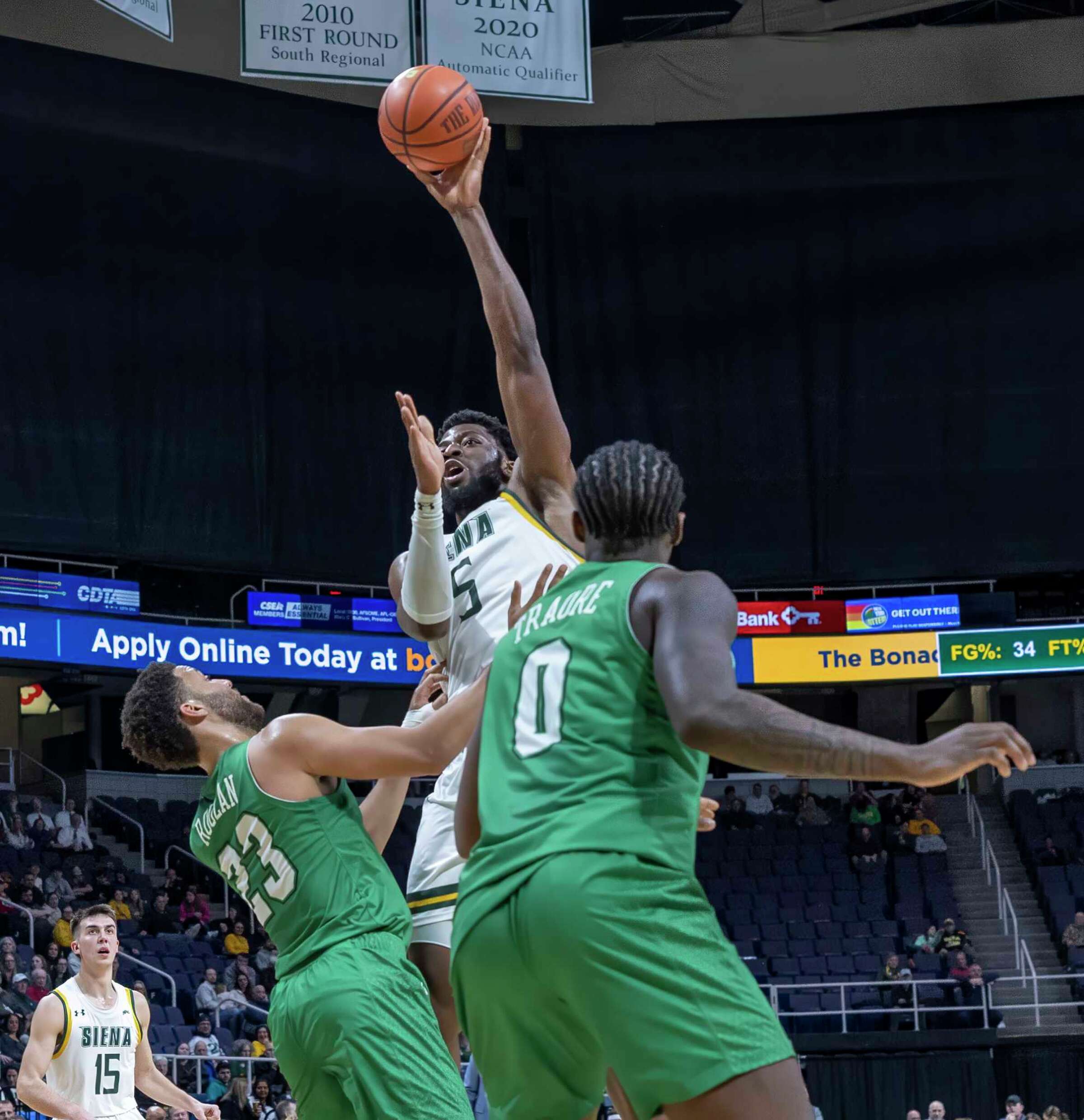 Siena men's basketball comes up just short vs. Manhattan