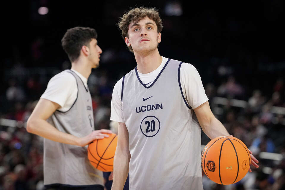 Dan, Andrew Hurley cherish shared time with UConn men's basketball