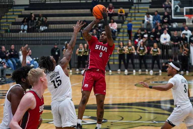 Cougars lose at Western Illinois to close regular season