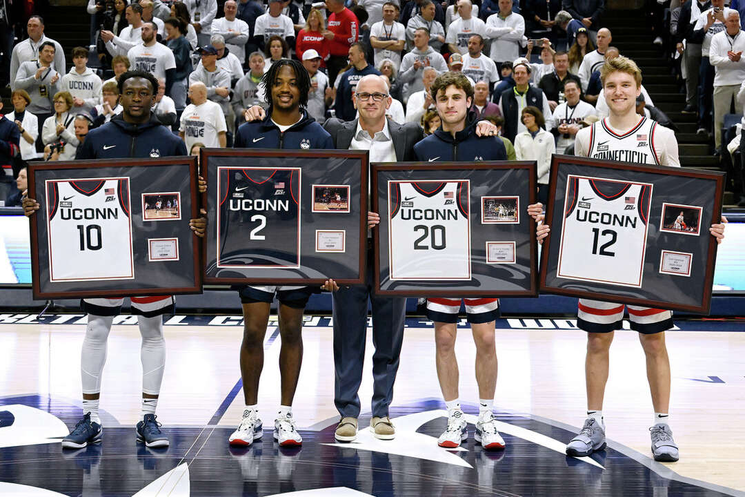 UConn men's basektball team runs to Senior Day win over Seton Hall