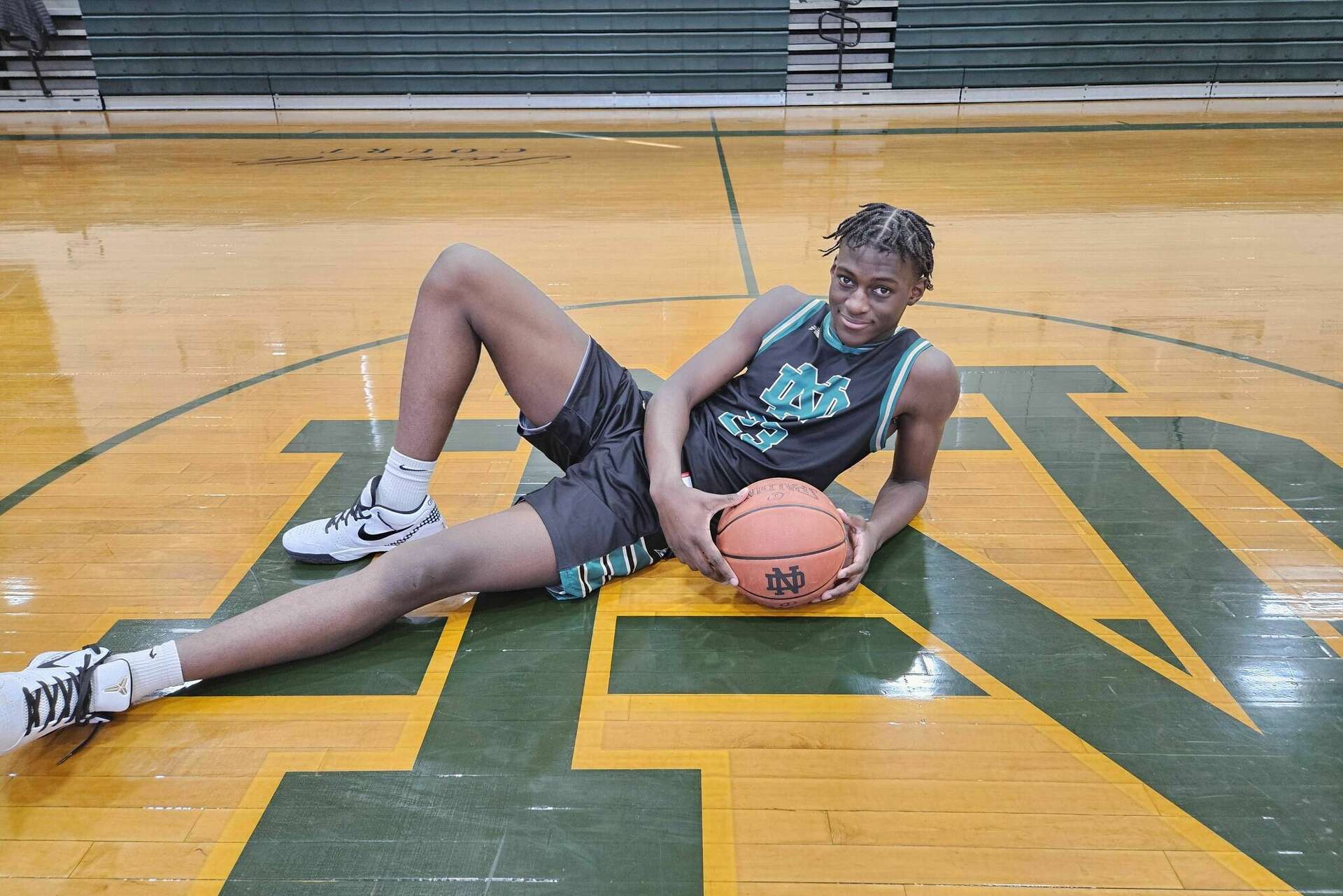 UConn men among programs vying for CT basketball star Abdou Toure.