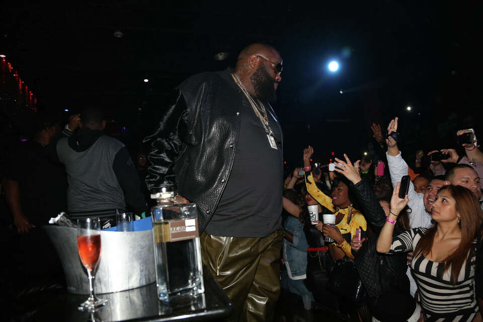 New Houston bar keeps its nightclub history