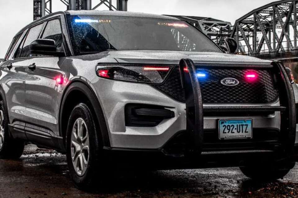 Serious injuries reported in I-95 crash in Stonington, police say