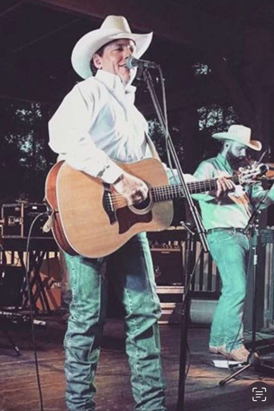 George Strait impersonator Derek Spence honors country legend