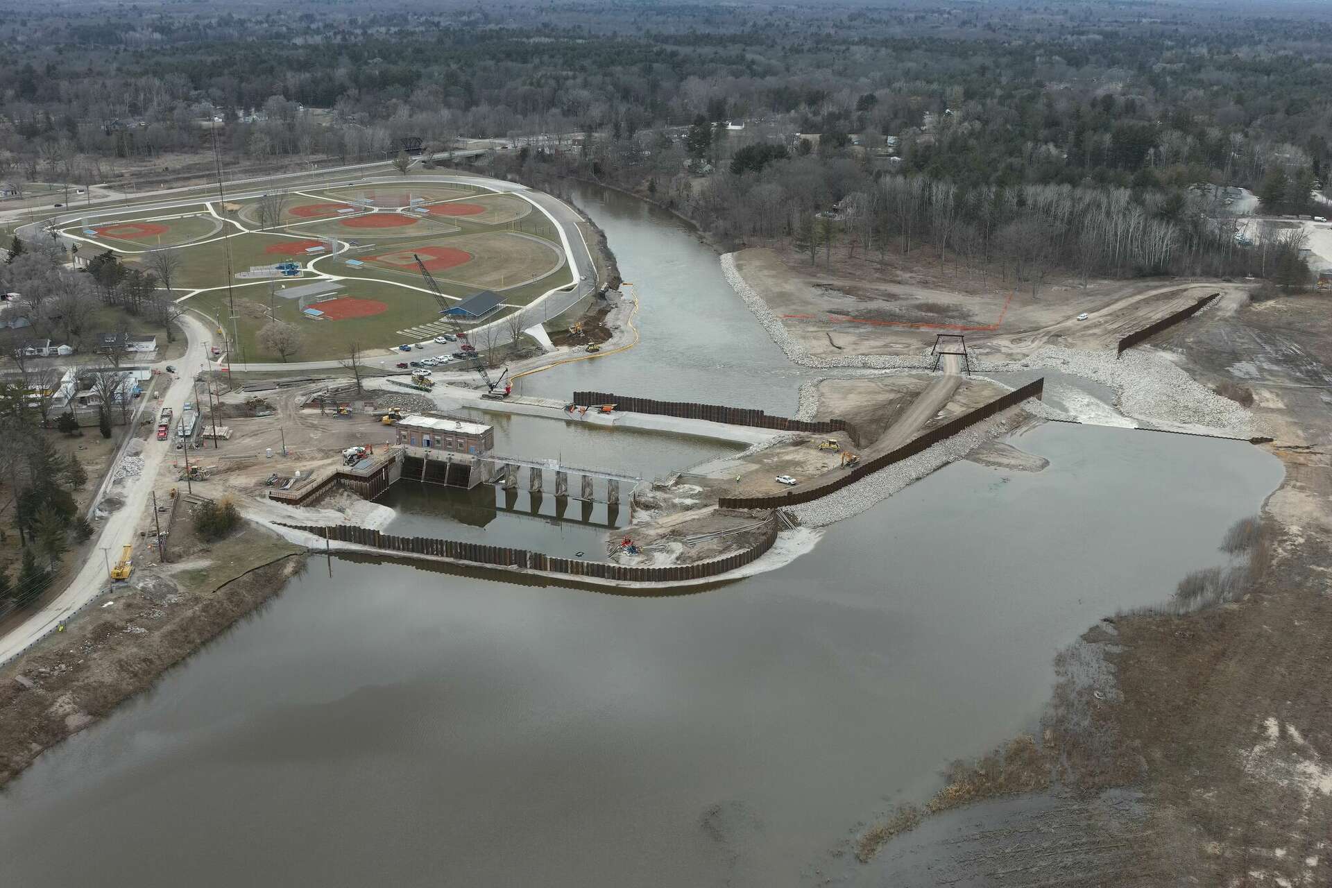 Construction on dams suspended due to appeal