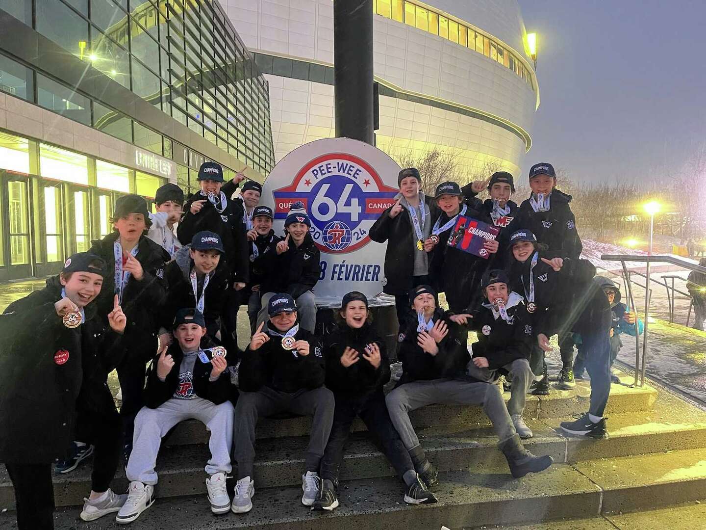 Mid-Fairfield wins Quebec Pee Wee Tournament for second time