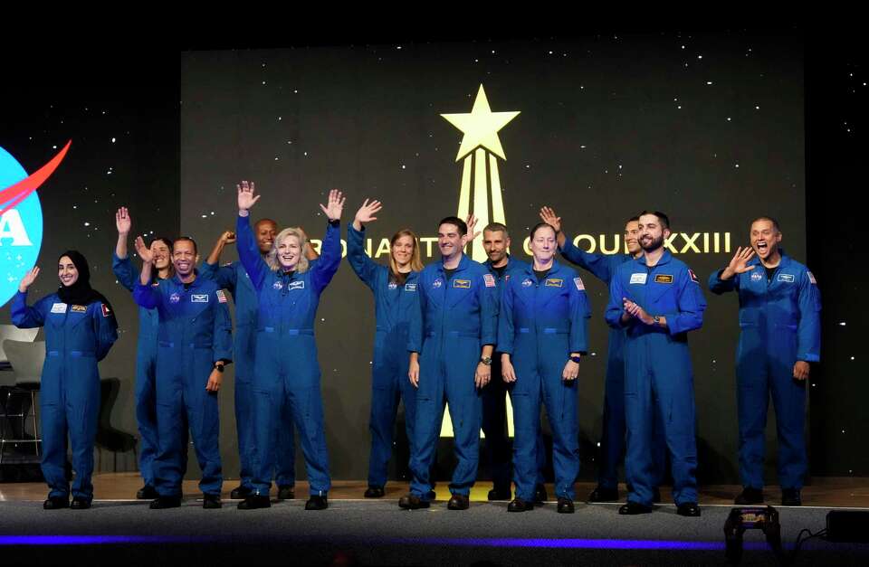 NASA graduates 12 new astronauts as spaceflight opportunities rise