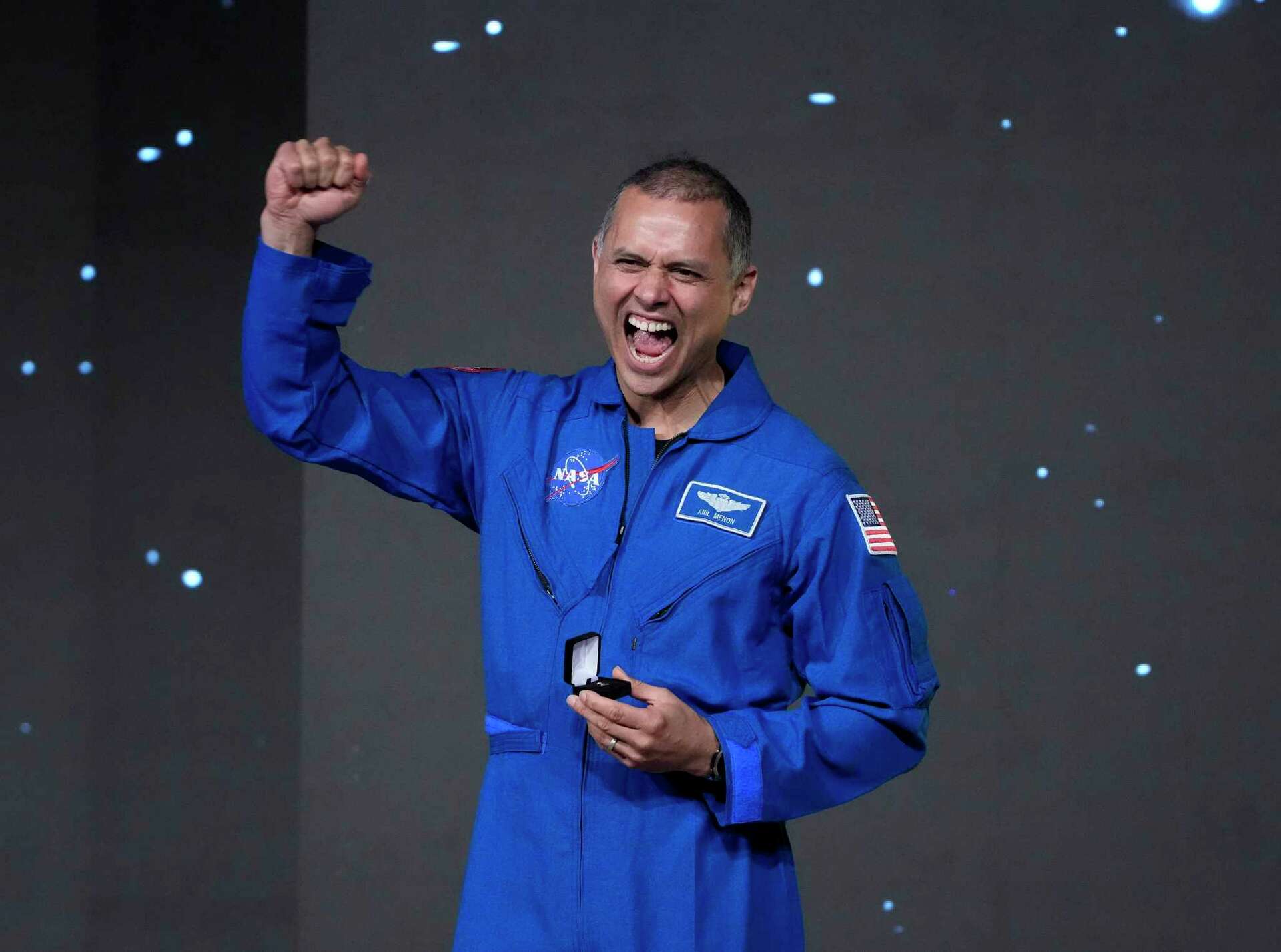 NASA graduates 12 new astronauts as spaceflight opportunities rise