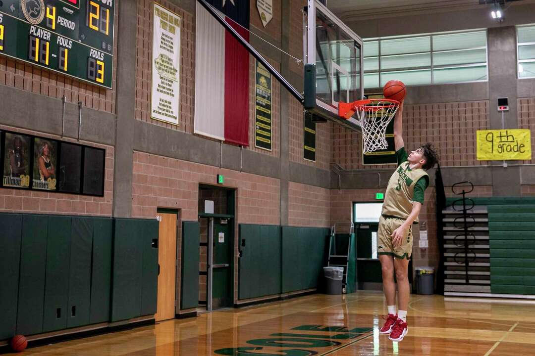 How Cole’s Logan Beckstrom battled leukemia and learned basketball